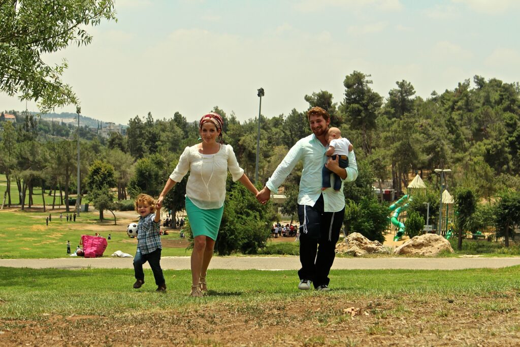 How To Provide An Emotionally Safe Environment For Your Kids – Levine ...